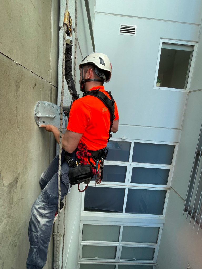 Rope Access Canberra | JG Vertical
